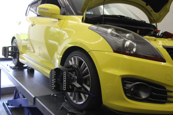 スイフト ZC32 エスペリアダウンサス取り付けと四輪アライメント ｜ カー用品持込取り付け専門店 フラットフィールド ・四輪アライメント・サスペンション交換