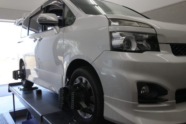 ZRR70 サスペンションリフレッシュ交換と四輪アライメント ｜ カー用品持込取り付け専門店 フラットフィールド ・四輪アライメント ...