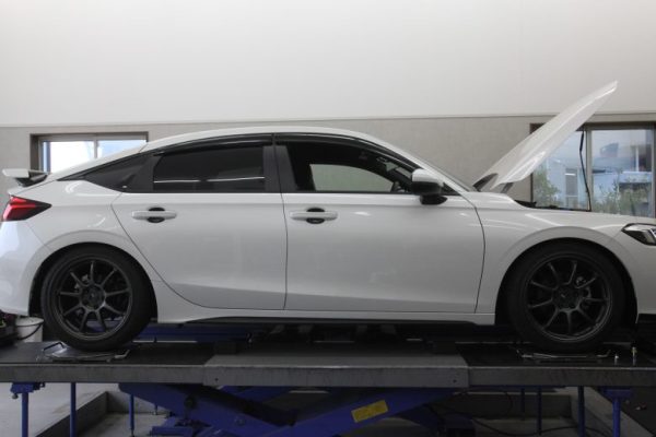 シビック FL1 RS-Rダウンサス取り付けと四輪アライメント調整 ｜ カー用品持込取り付け専門店 フラットフィールド ・四輪アライメント・サスペンション交換