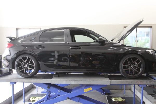 シビック FL1 SPOONスプリング交換と四輪アライメント ｜ カー用品持込取り付け専門店 フラットフィールド ・四輪アライメント・サスペンション交換